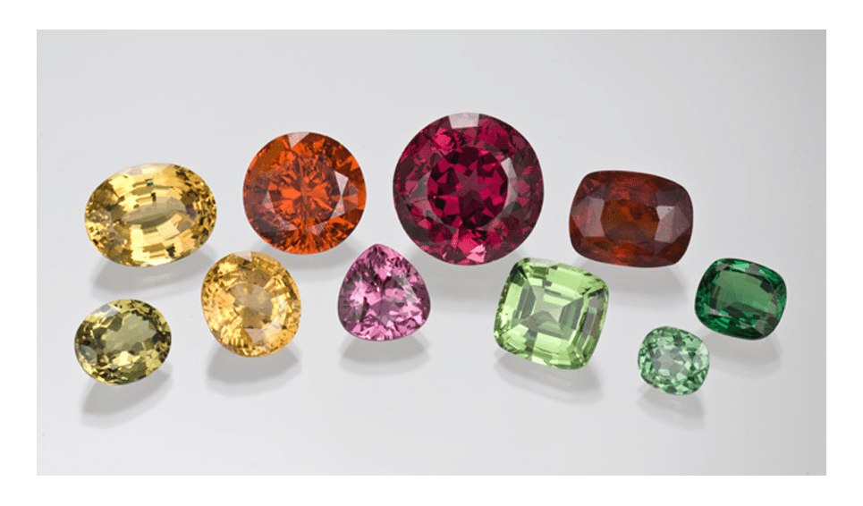 Garnets: A Dazzling Feast of Colors - XL Crystal
