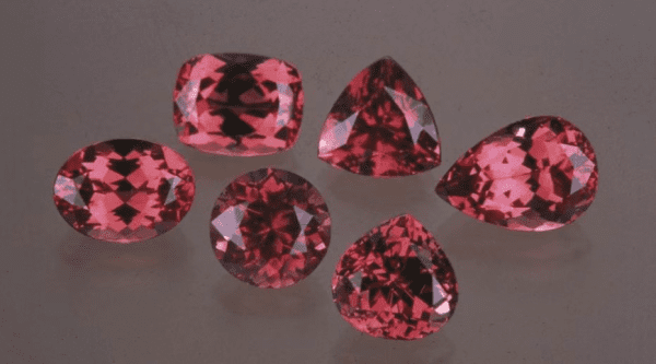 Garnets: A Dazzling Feast of Colors - XL Crystal